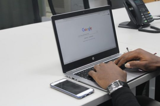 15+ Cara Agar Website Tampil di Halaman Pertama Google