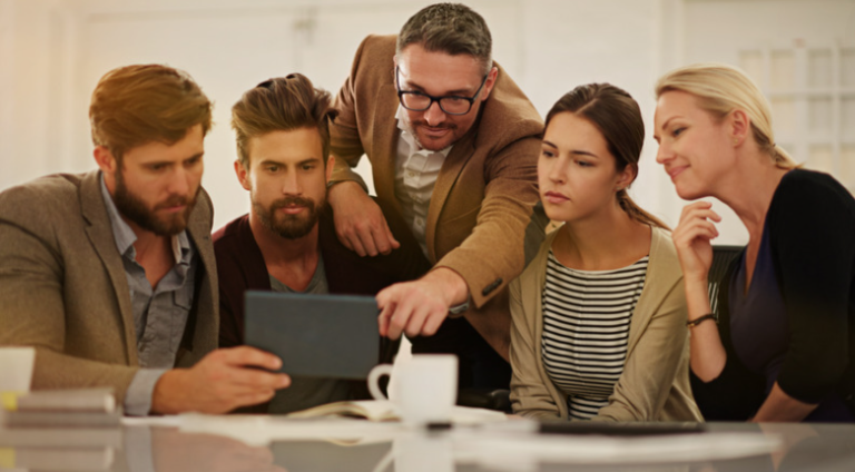 Apa Itu Enum (Enumeration)? Definisi, Penggunaan, dan Contoh